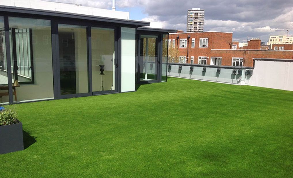 Tips for Landscaping Your Roof With Artificial Grass - Article Bullion
